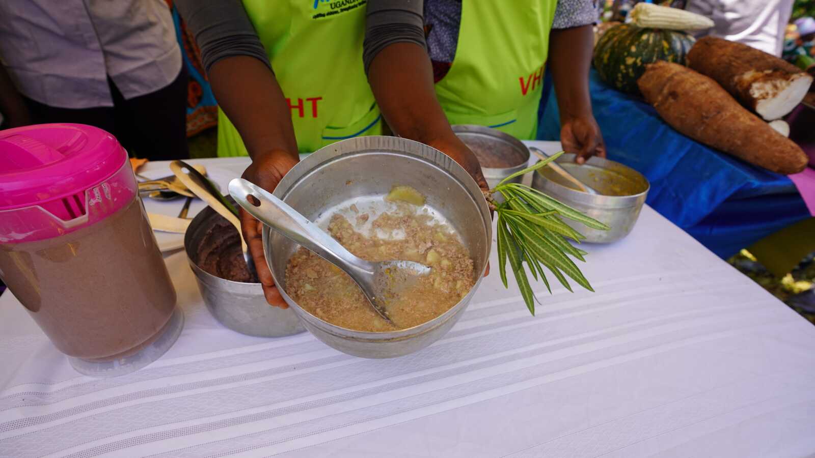 Parents in Uganda Learn About Healthy Foods